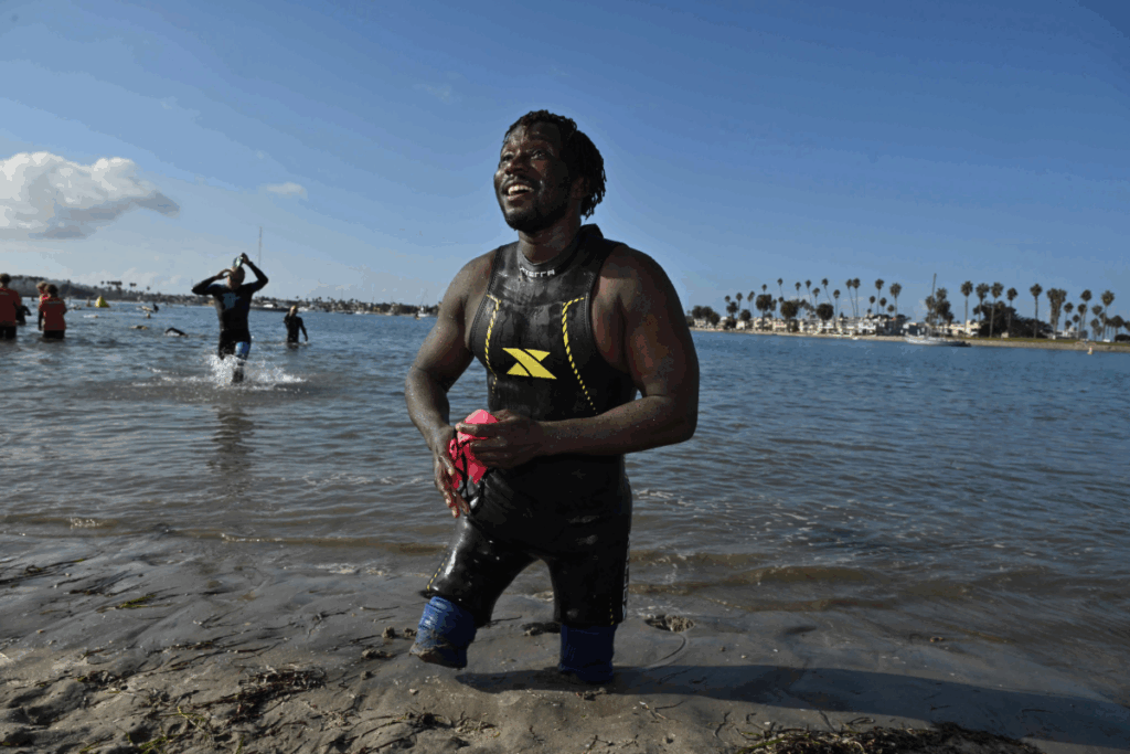 Double Amputee Roderick Sewell Completes NYC Marathon On Handcycle